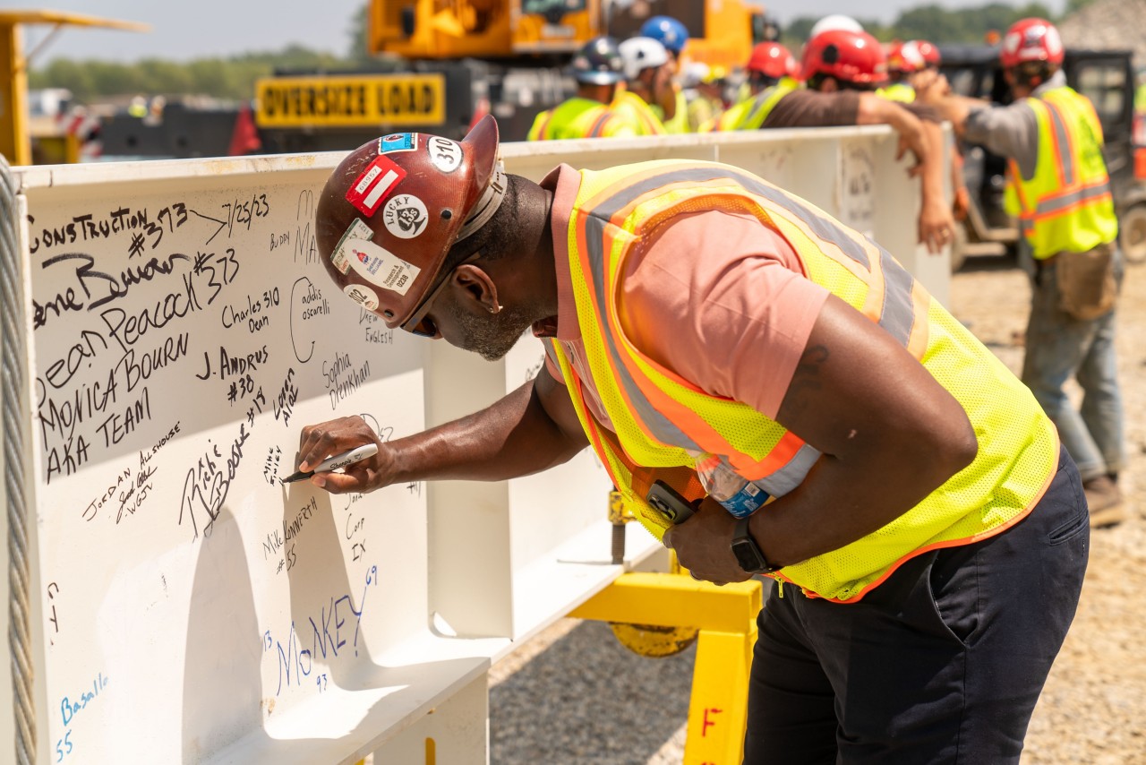 Topping-Off Ceremony at Sherwin-Williams New Global R&D Center Marks ...